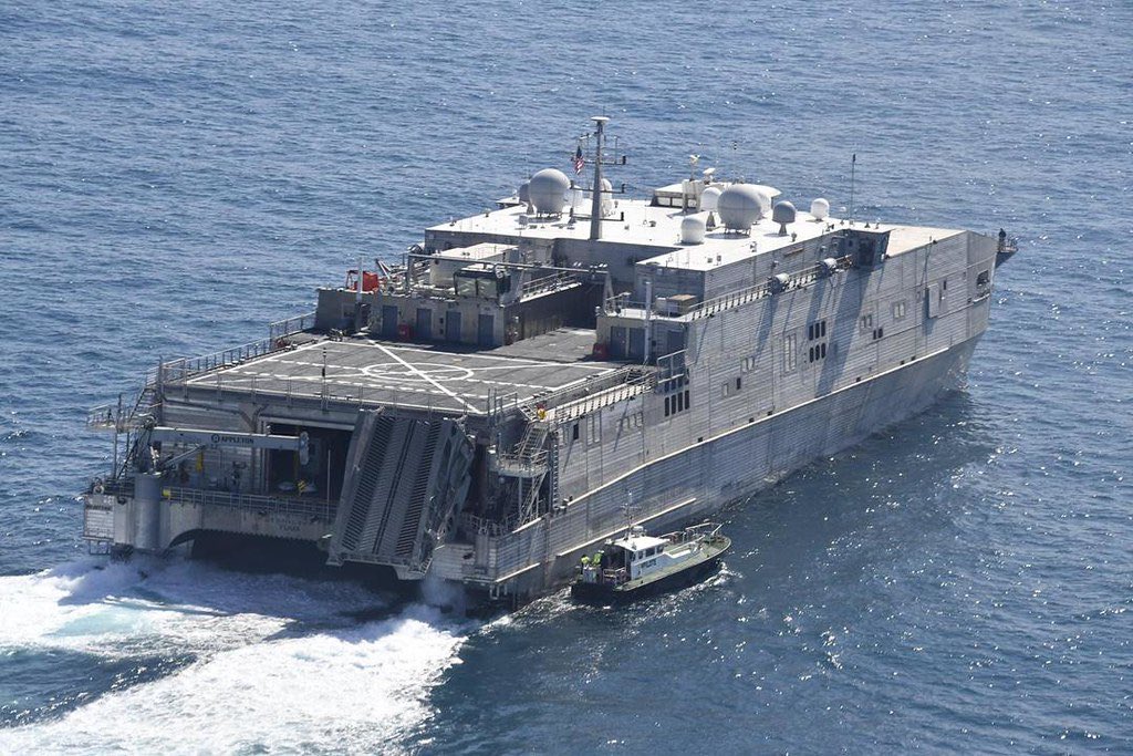 США знову направили в Чорне море транспортно-десантний корабель USNS Yuma