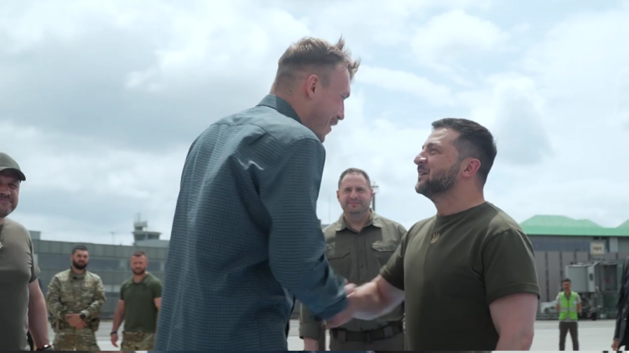 Командири "Азовсталі" повертаються в Україну